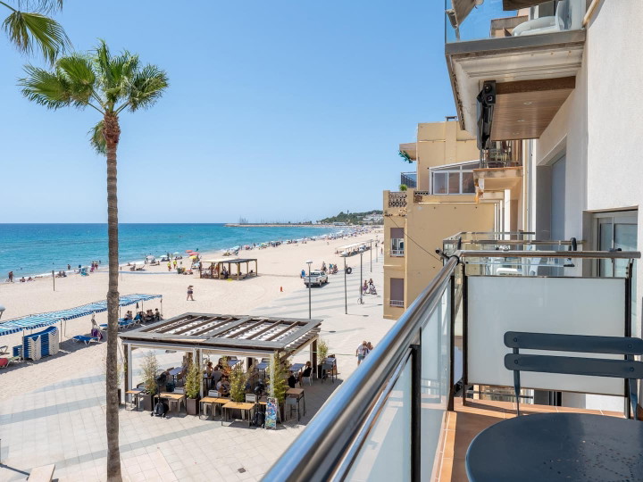 Apartamento Con Terraza Y Vistas Frontales Mar - Altafulla