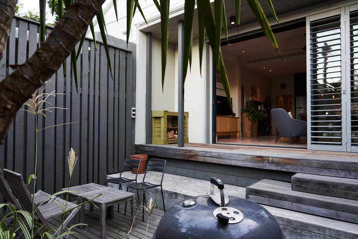 Architect's Urban Escape - Solar Power - Camps Bay