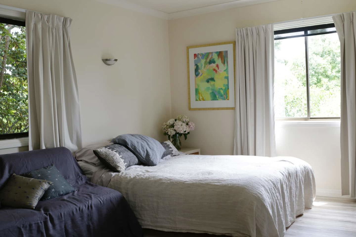 Clean, Queen Bed With Cooking Facilities. - Albury
