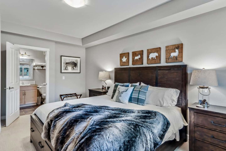 Best Relaxing King Bed Suite/mtn. View & Pools - Alberta