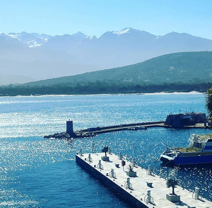 Charmant Studio Avec Vue Mer Et Montagnes - Calvi