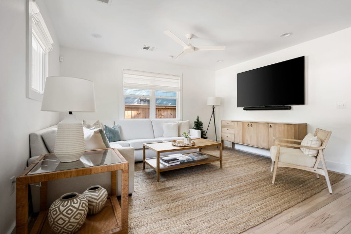 Avenue Of Oaks Escape: Stylish 3br Terrace Cottage - Charleston, SC