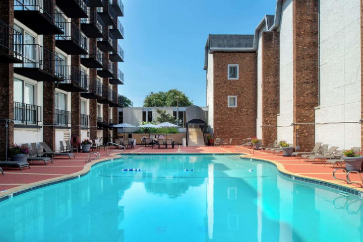Walk To Downtown Winston-salem | Free Parking. Gym - Winston-Salem, NC