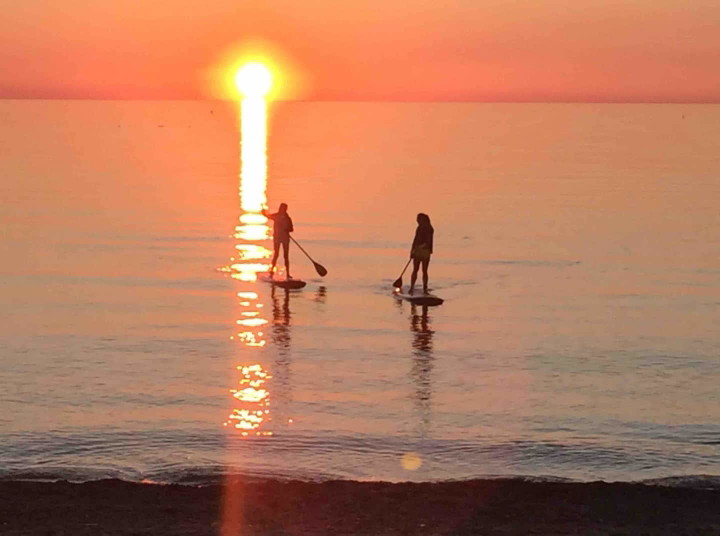 Rustic Lakeview Cottage, Steps To The Beach! - Kincardine