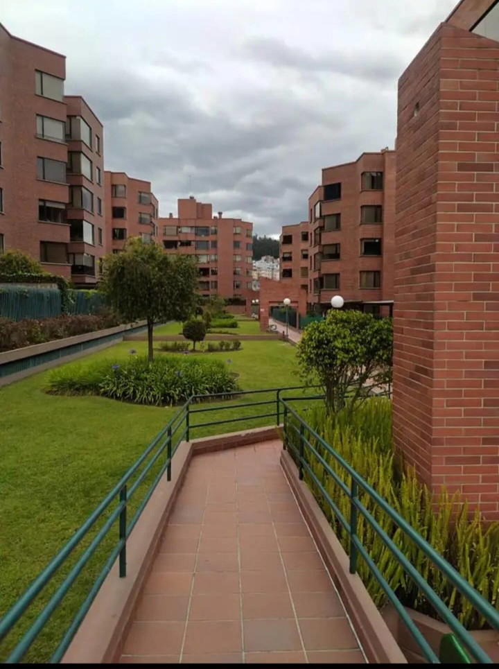 Cozy And Comfortable Suite In A Good Location - Quito