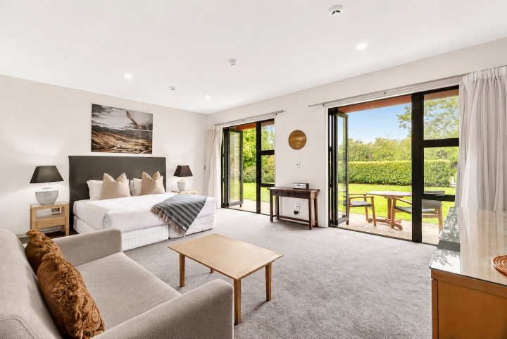 Linden Suite With Garden Patio | Lime Tree Lodge - Wanaka