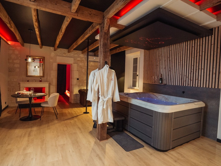 L'unique Love Room  Private Jacuzzi In Angoulême - Angoulême