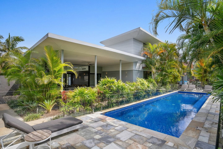 Byron Lux - Solar Heated Pool - Byron Bay