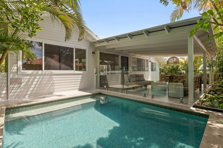 Calm On Carlyle Lane - Byron Bay