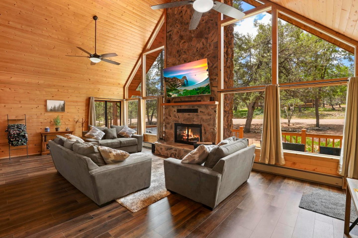 5br Pine Cabin | Hot Tub  Game Room  Fire Pit - Arizona