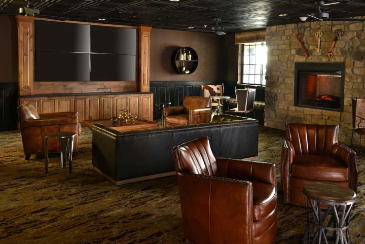On-site Parking In Stoney Creek, Deluxe 2 Queen - Broken Arrow, OK
