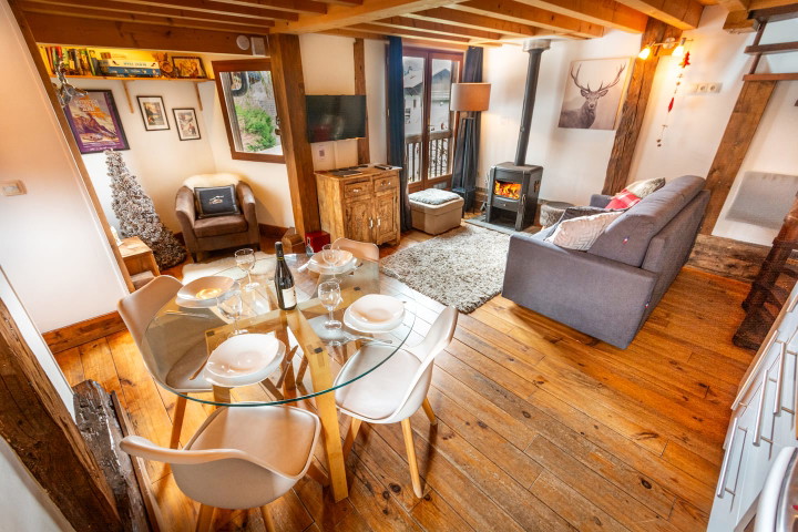 Unique Character Chalet In Central Samoens, 2 Bedrooms, Sauna, Log Fire, Terrace - Samoëns