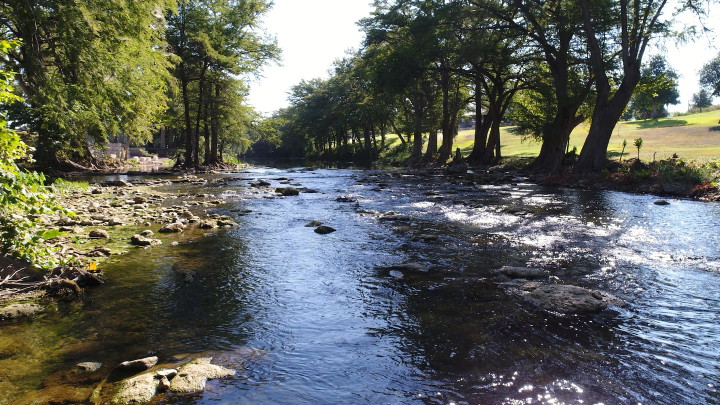 Off The Hook Chardonnay Getaway, Watewheel Condos On The River, Pet Friendly - New Braunfels, TX
