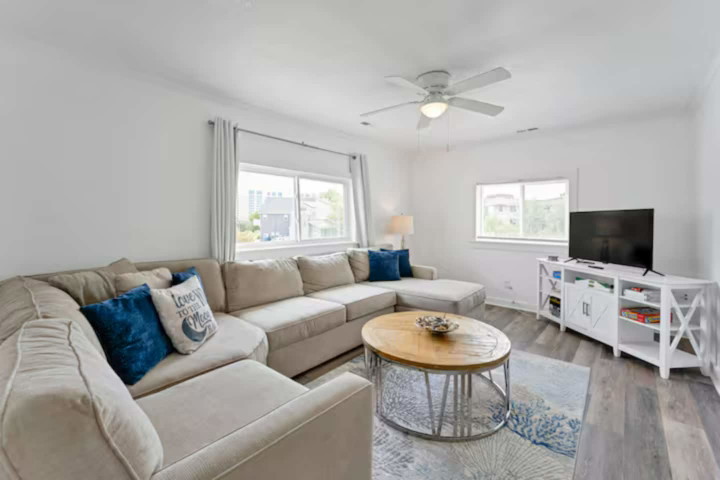 Quiet Beach Getaway 3 Blocks From The Beach! - Virginia Beach, VA