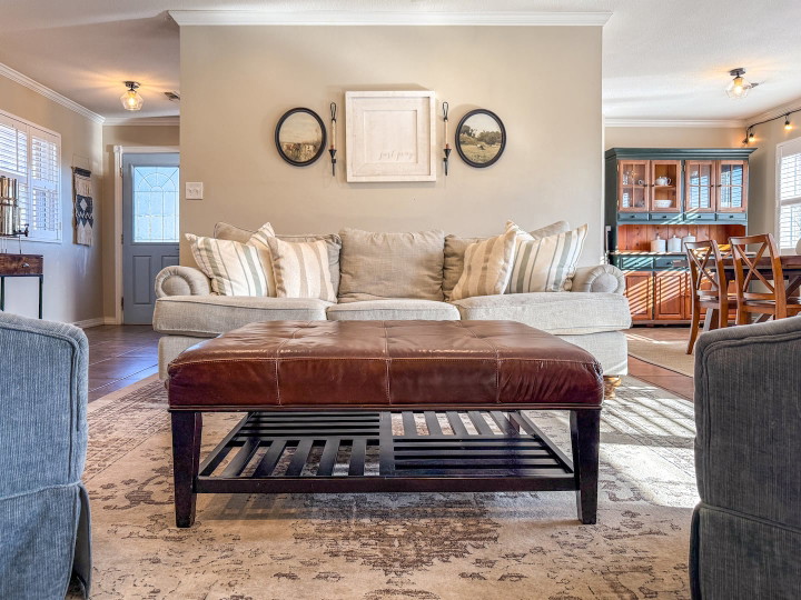 Spacious Family Stay  2+ Living Areas, Huge Yard - Knoxville, TN