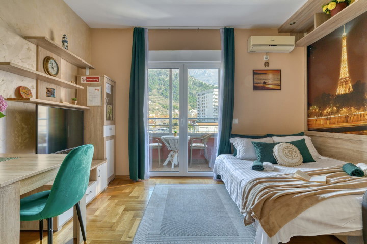 Romantic Studio With Garage And Balcony - Budva