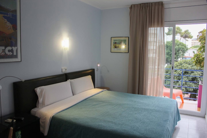 Room With Balcony - Sitges
