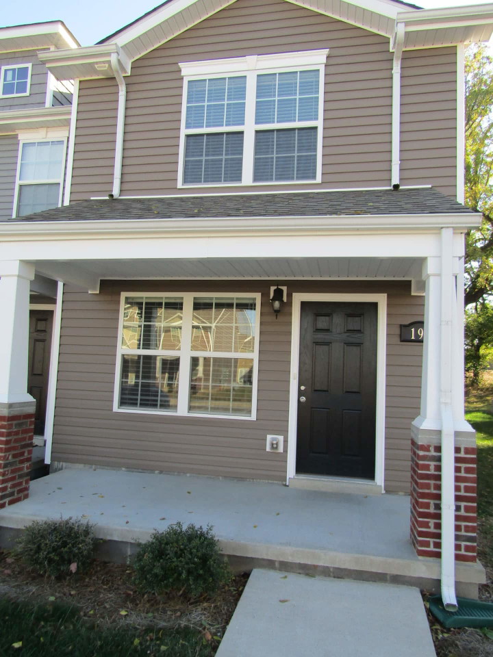 Cheerful 2-bedroom Townhouse With Pool - Tennessee
