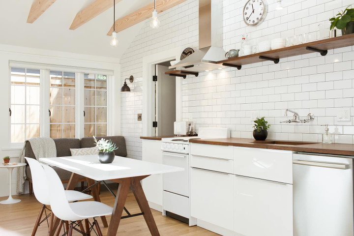 Modern And Bright Laurelhurst Abode - Portland, OR