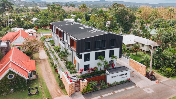 Modern 2br Townhouse | Pool & Parking - Fiji