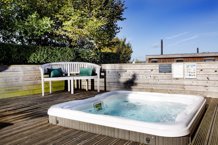 Un Lodge Con Capacidad Para 4 Personas En 2 Habitaciones. - Devon