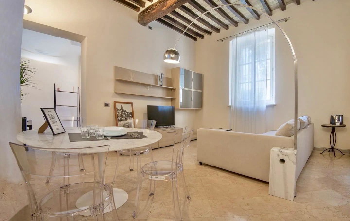 Central Parma | Free Private Parking - Parma