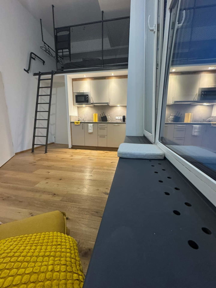 Microloft City Innsbruck - Hangar West - Innsbruck
