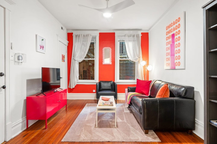 Chicago Citrus Charm 2br | Westtown - Chicago, IL
