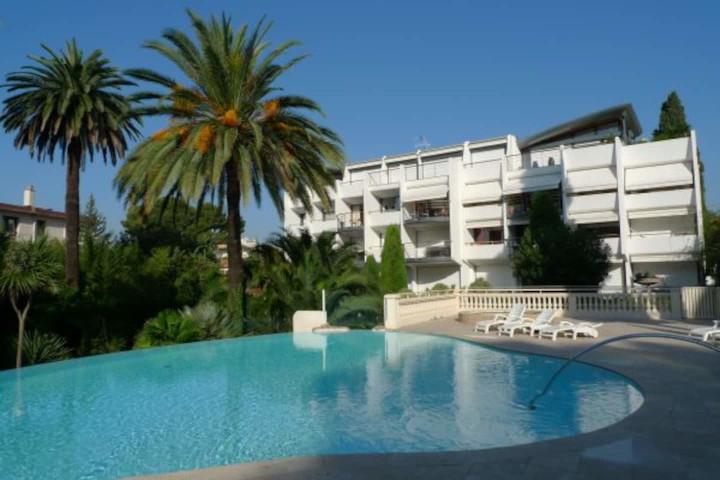 Enjoy Best Of Cannes  Close To Everything But Away From It All - Mougins