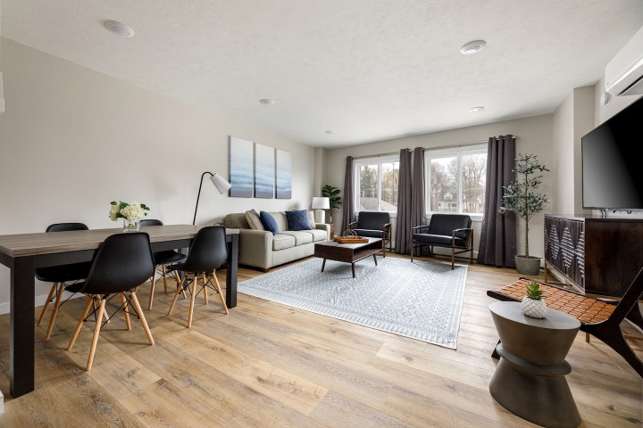 Historic Apartment W/ Private Entrance & Kitchen - Traverse City, MI