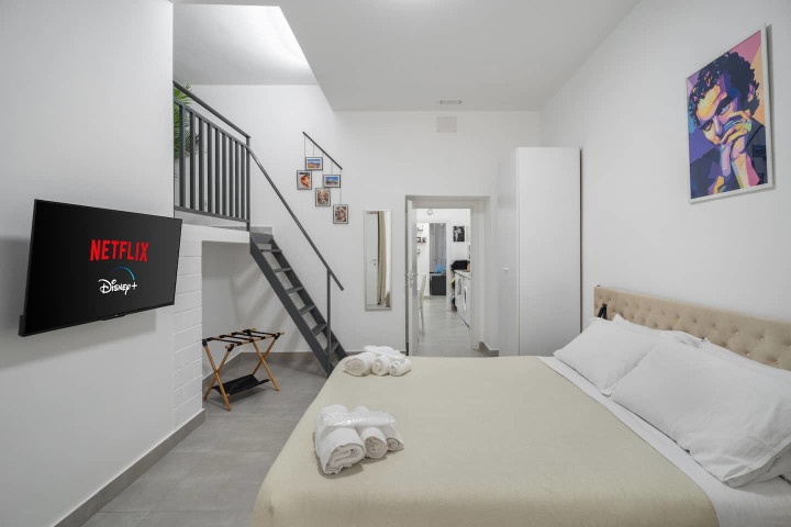 Historic Center Modern 2 Bedrooms 2 Baths For 5 - Napoli