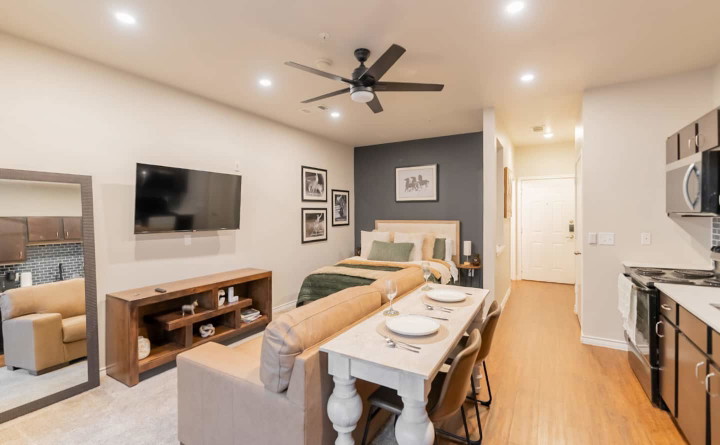 Cowboy Luxe - Chic Studio Apartment - Stillwater, OK