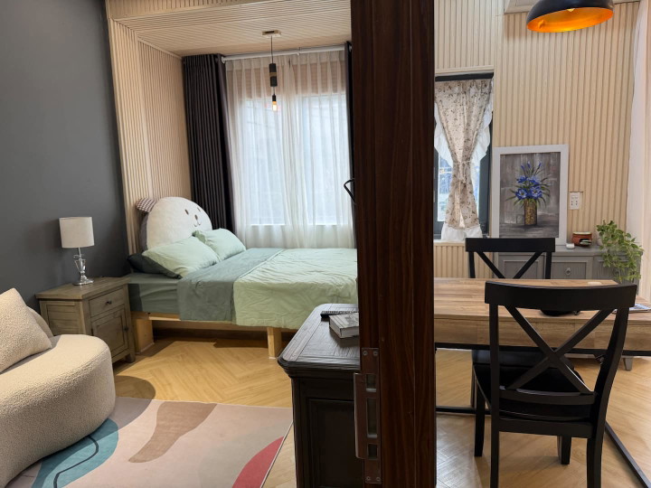 1 Bedroom House Near Notre Dame Cathedral, Zoo - 越南