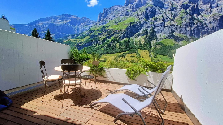 Large Studio Overlooking The Mountains, Not Overlooked - Leukerbad