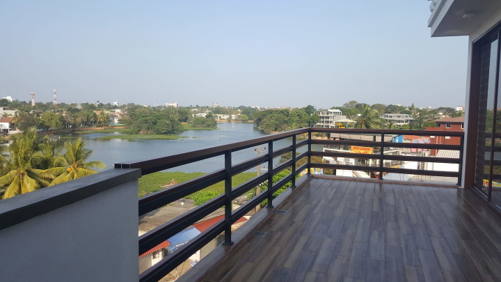 New Beautiful Apartment With A View Of The Lake - Sri Lanka