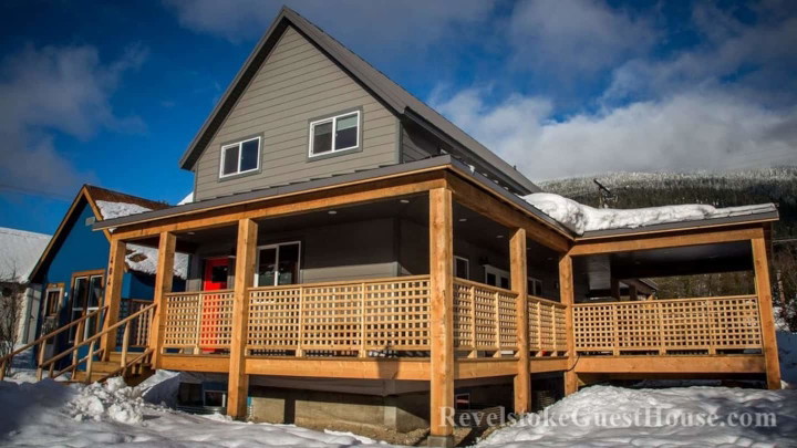 4bdrm House Downtown With Hot Tub - Revelstoke