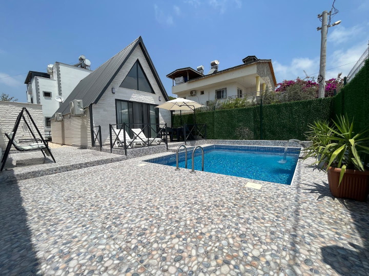 Detached Bungalow With Private Heated Pool - Silifke
