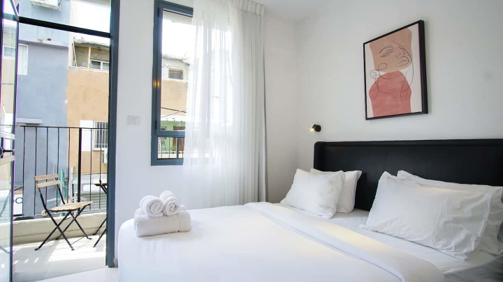 Central Studio | Levinsky | Balcony | By Peraia - Tel Aviv-Yafo