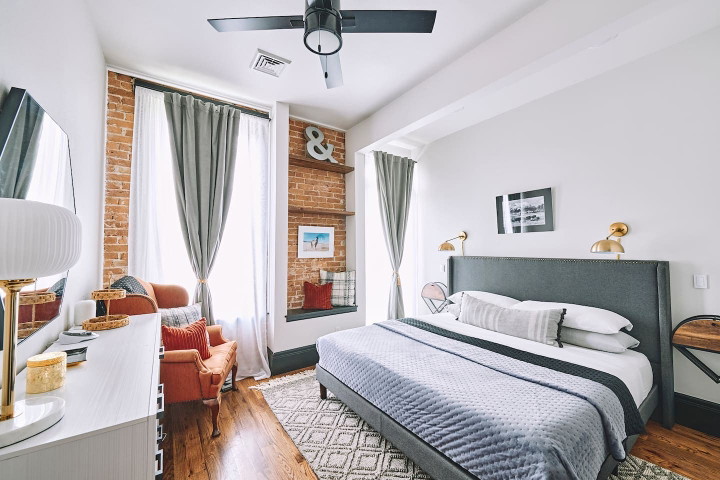 Luxe Main St Loft With Rooftop Lounge And Balcony - Sheridan, WY