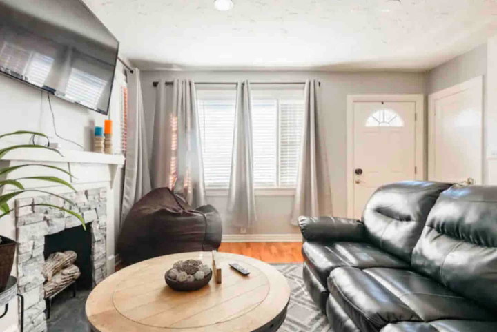 Modern 3br Near Uab & Five Points Free Parking - Birmingham, AL
