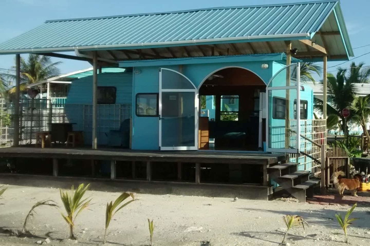 Bakkatown Belize Tralapa, Casita On The Seafront - Belize