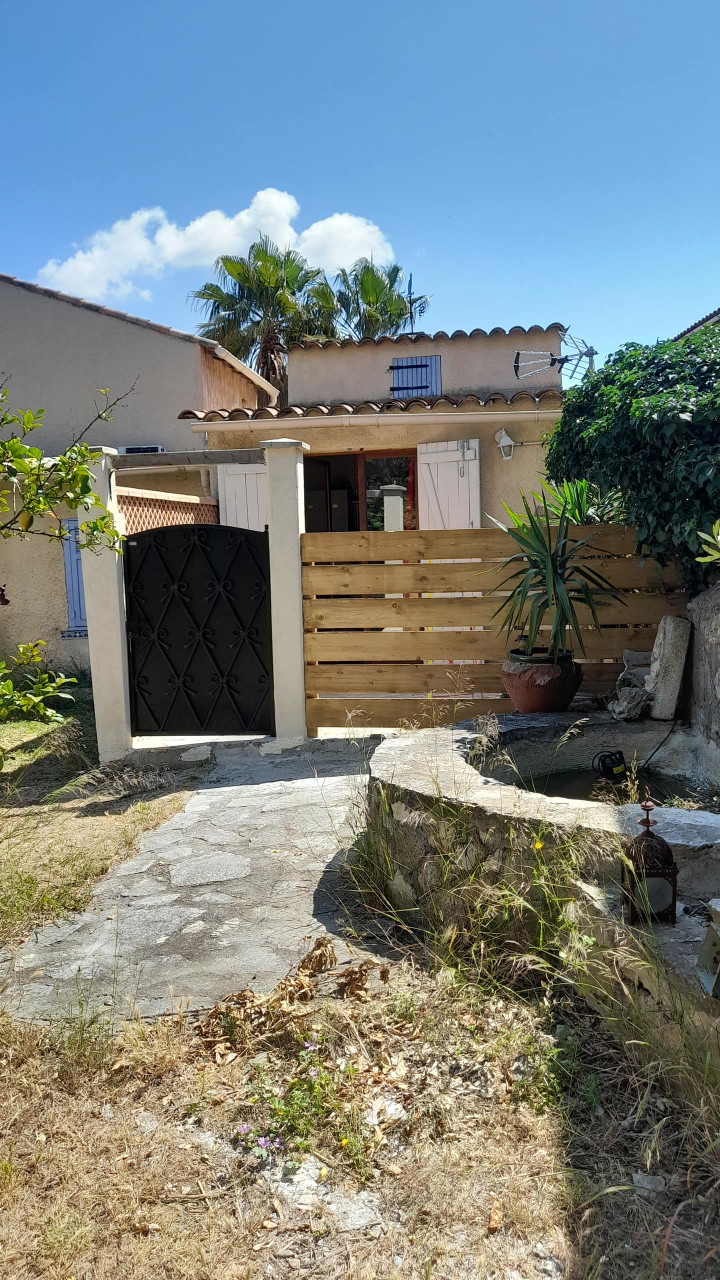 Small Hillside Studio - Marseille