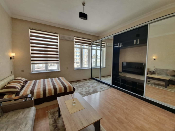 Central Baku Studio Apartment - Azerbaijan