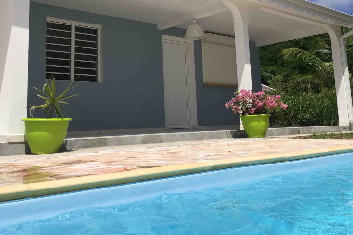 Logement Avec Piscine Au Bord De Mer - Martinique