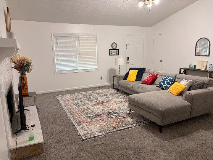Cozy & Stylish 3br 2bth Home In Central Snellville - Snellville, GA