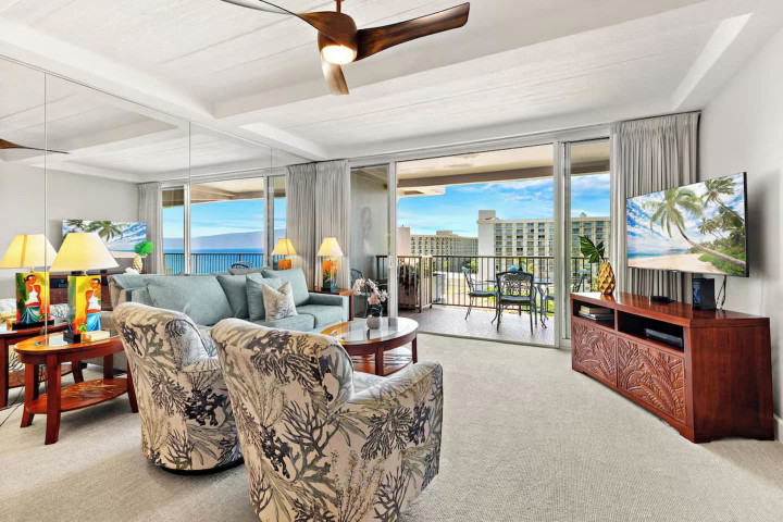 Lahaina Lodging | Gym. Pool. Beachside Location. - Maui, HI