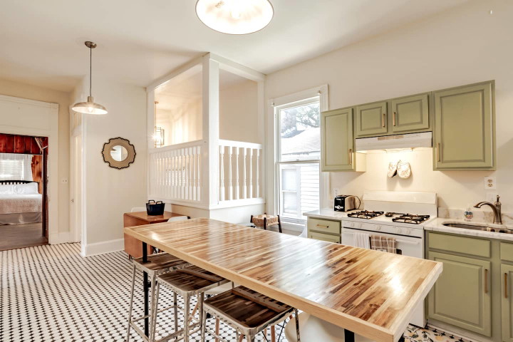 Charming Home In Oakleigh, Sleeps 10, Mardi Gras - Mobile, AL
