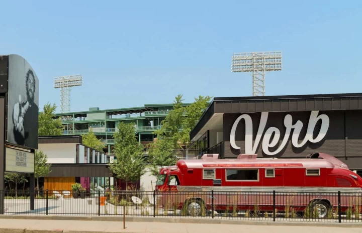 Steps From Fenway Park + Free Breakfast & Pool - Boston, MA