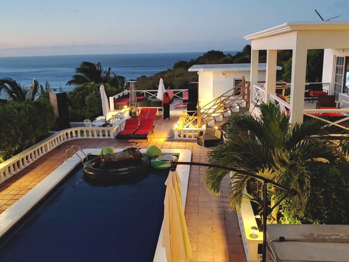 Chez Mango Villa - Stunning |2 Br| Ocean View| Gym - Montserrat