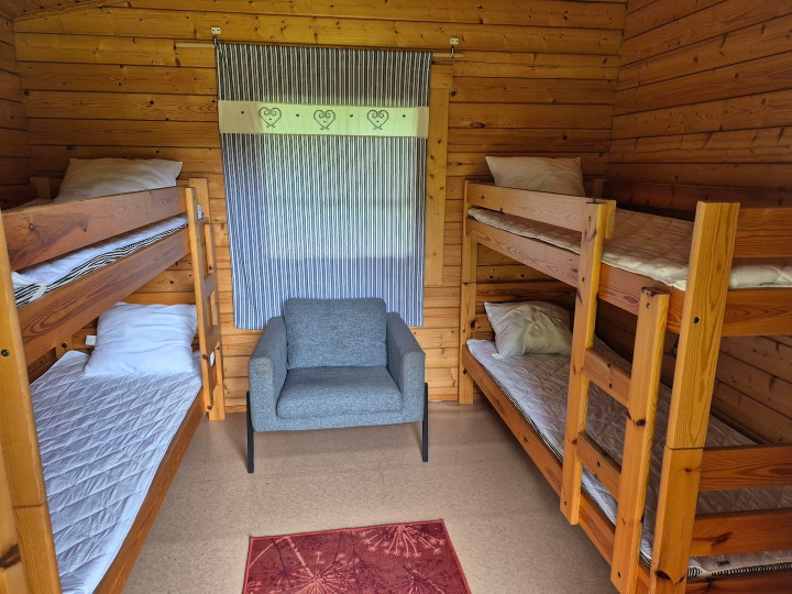 During Winter Only Main House With Beds On Floor. - Nokia